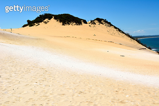 Carlo Sandblow,a 15-hectare expanse of sand above Rainbow Beach on the ...
