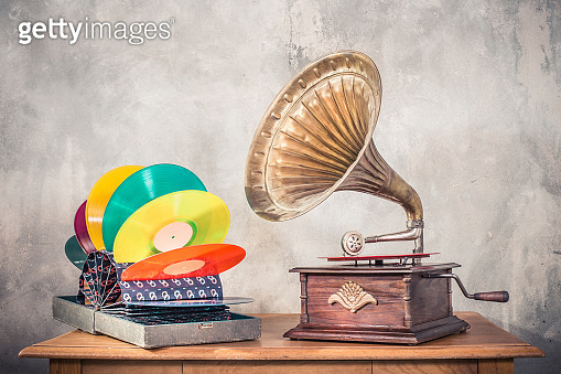 Vintage antique gramophone phonograph turntable with brass horn and ...