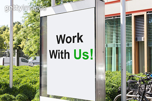 Work with us sign outside office building 이미지 (917906552) - 게티이미지뱅크