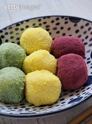 Asian food gyeongdan, rice ball cake 이미지 (959768336) - 게티이미지뱅크