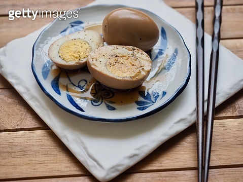 Korean food Soy Sauce Braised egg, Jang-jorim (975434812) - 게티이미지뱅크