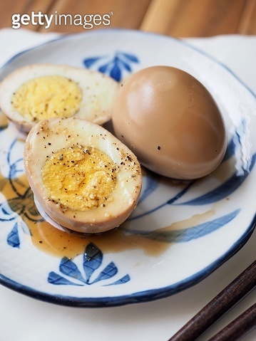Korean food Soy Sauce Braised egg, Jang-jorim (975434774) - 게티이미지뱅크