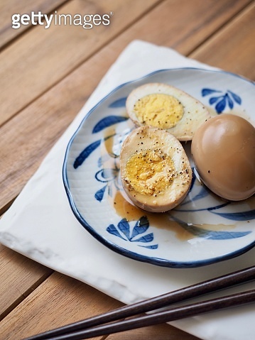 Korean food Soy Sauce Braised egg, Jang-jorim (975434770) - 게티이미지뱅크