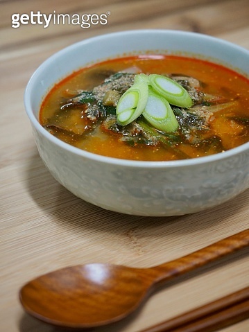 Korean food Loach soup, Chueo-tang (935839456) - 게티이미지뱅크