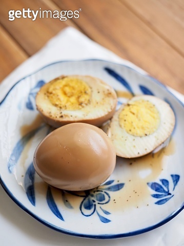 Korean food Soy Sauce Braised egg, Jang-jorim (975434736) - 게티이미지뱅크