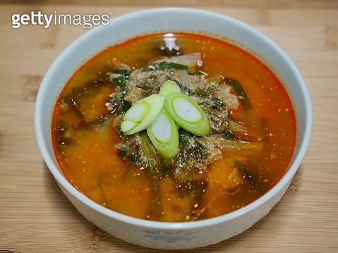 Korean food Loach soup, Chueo-tang (935839452) - 게티이미지뱅크