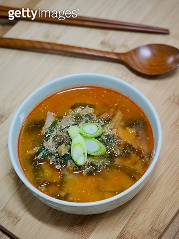 Korean food Loach soup, Chueo-tang (935839448) - 게티이미지뱅크
