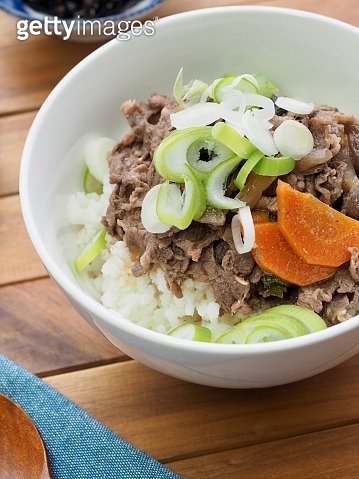 Asian food Bulgogi with Rice, A bowl of rice topped with bulgogi 이미지 ...