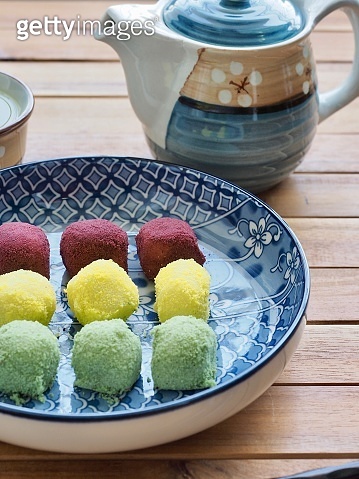 Asian food gyeongdan, rice ball cake 이미지 (957661660) - 게티이미지뱅크