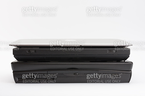 Comparing of laptops, new modern and two old laptops. 이미지 (938502084 ...