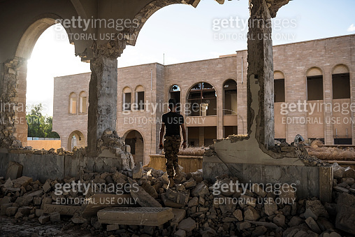 War damage to Syriac Orthodox Church of St. Ephraim in Mosul, Iraq 이미지 ...