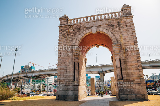 Dongnimmun, Independence gate at Seodaemun Independence park in Seoul ...