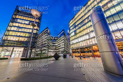 Office buildings in central London 이미지 (912329948) - 게티이미지뱅크