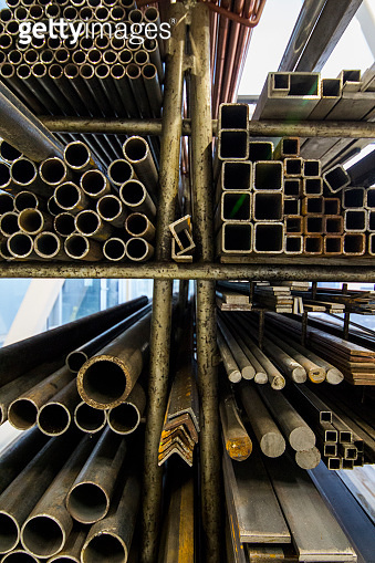 A metal workshop in a college 이미지 (1056965864) - 게티이미지뱅크