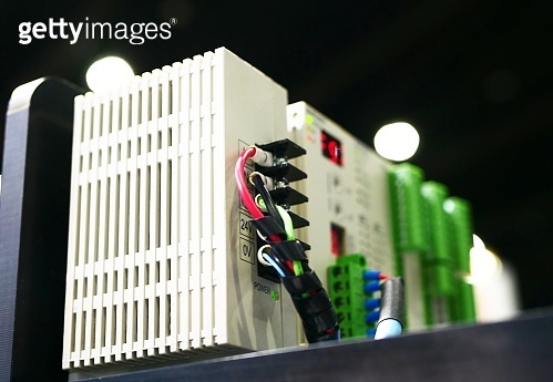 electrical control driver 이미지 (960881368) - 게티이미지뱅크