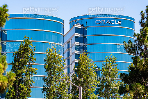 Oracle corporate headquarters in Silicon Valley 이미지 (1166553593) - 게티이미지뱅크