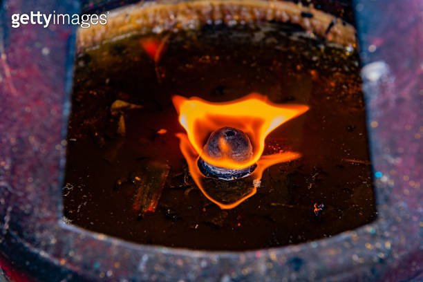 Flames flame in the lamp,Temple of Confucius, Qufu,China 이미지 ...