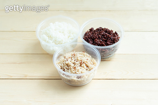 Three kinds of cooked rice in plastic bowl 이미지 (1141998329) - 게티이미지뱅크