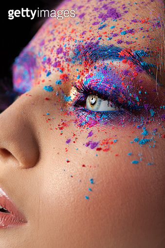 explosion of color, multi-colored shadows scattered on the eyelids ...