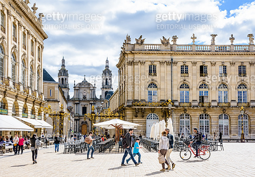 Sidewalk cafe on the place Stanislas and cathedral in Nancy, France ...