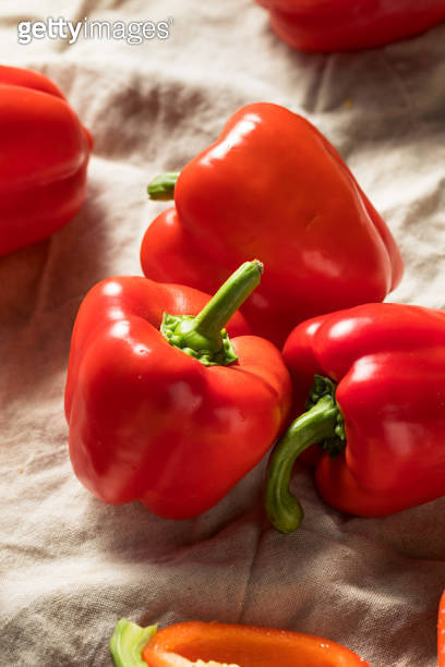 Raw Red Organic Bell Peppers 이미지 (1167062510) - 게티이미지뱅크