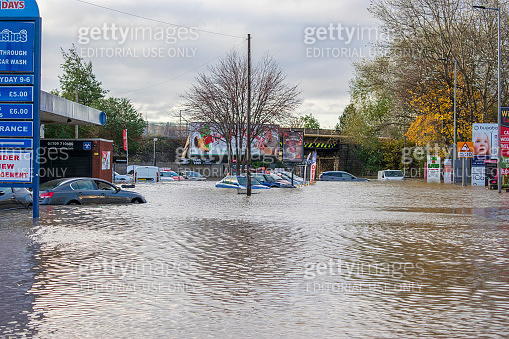 River Don Floods, A633 Rotherham Road, Parkgate, Rotherham, South ...