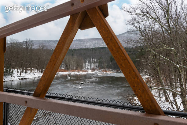 Ashokan Rail Trail, Boiceville Bridge Snowy Winter Scene. 이미지 ...