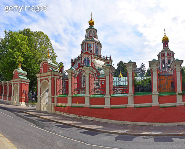 Church of John the Warrior and the temple fence 이미지 (1167908773) - 게티이미지뱅크