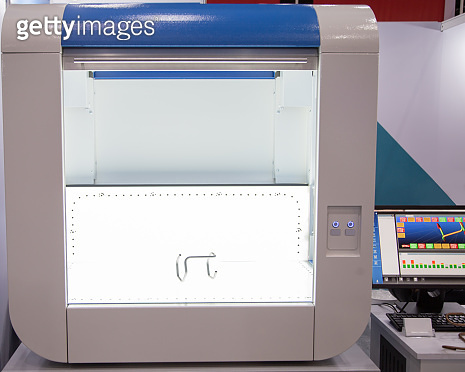 Tube inspection machine 이미지 (1182777134) - 게티이미지뱅크