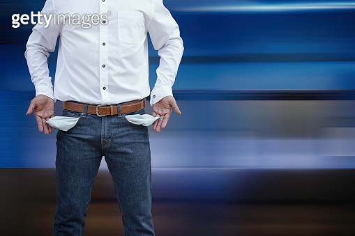 Man showing his empty pockets on abstract modern blue background. 이미지 ...