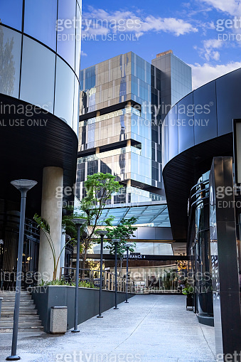 Entrance to The Marc building in Sandton City (1089982792) - 게티이미지뱅크