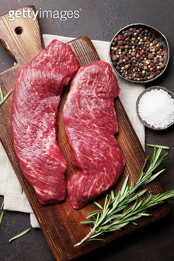 Raw top blade or denver steak 이미지 (1133794065) - 게티이미지뱅크