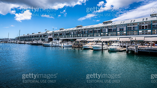 Woolloomooloo Finger Wharf and marina with yachts in Woolloomooloo bay ...