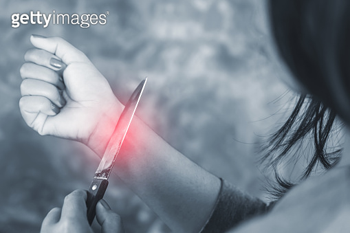 depressed Asian woman hand cutting her veins to suicide by a knife 이미지 ...