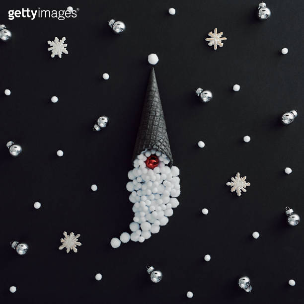 Creative santa claus hat and beard 이미지 (1186967620) - 게티이미지뱅크