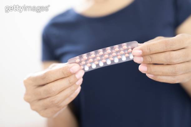 Woman Holding Combined Oral Contraceptive Pill Gynecology Concept 이미지