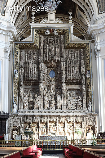 The Gothic and Renaissance alabaster main altar in the Pilar Cathedral ...