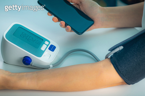 Mobile health - Measuring Blood Pressure, entering data in Smart Phone ...