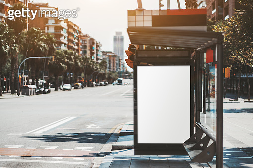 Poster mockup inside of the bus stop 이미지 (1136387318) - 게티이미지뱅크