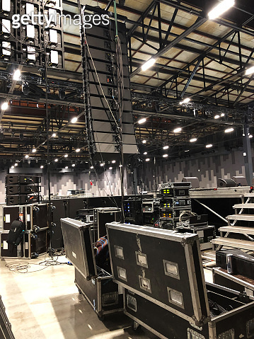 Installation of professional sound speakers, line array and stage ...