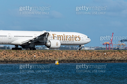 Emirates fuselage close-up 이미지 (1135016186) - 게티이미지뱅크