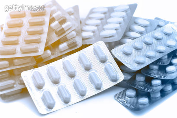 Oral dosage form. Capsule, tablet, caplet in strip for unit dose ...