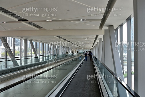 Dubai Metro - elevated walkway from Burj Khalifa - Dubai Mall Metro ...