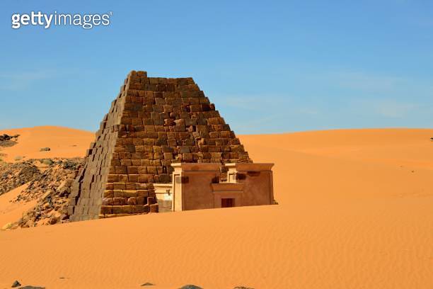 Meroe pyramids - King Kalka Kaltaly tomb, South cemetery - Nubian tombs ...