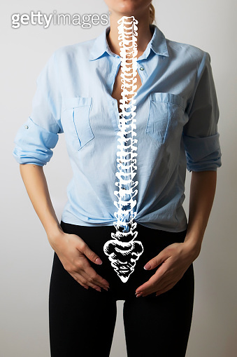 woman figure photo with illustration of spine 이미지 (1128932586) - 게티이미지뱅크