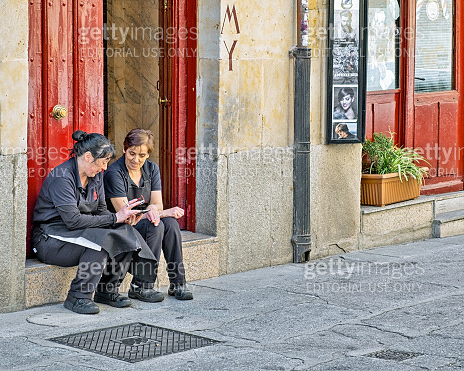 Cigarette break 이미지 (1166331294) - 게티이미지뱅크