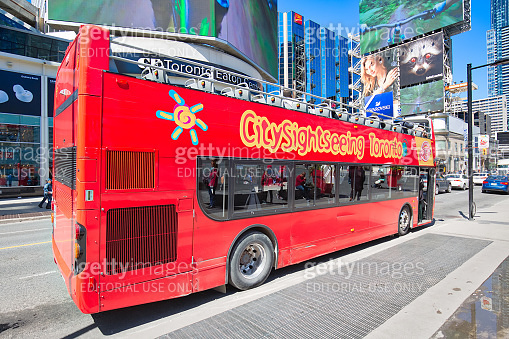 Toronto sightseeing hop-on hop-off bus that goes to city main tourists ...