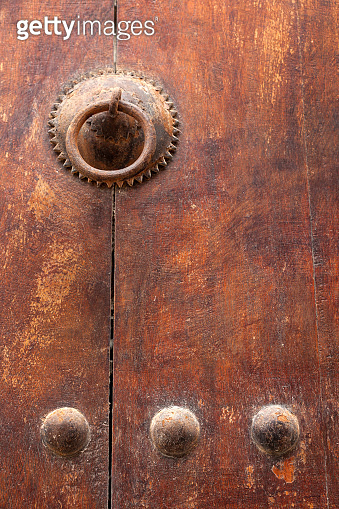 Door in Bahrain Fort - Qal'at al-Bahrain in Manama 이미지 (1131416437 ...