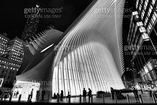 Oculus in the night, NYC. 이미지 (1191900441) - 게티이미지뱅크