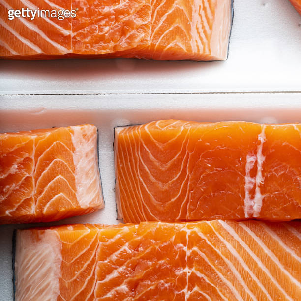 fresh salmon, cut into pieces and ready for cooking. fish cutting 이미지 ...